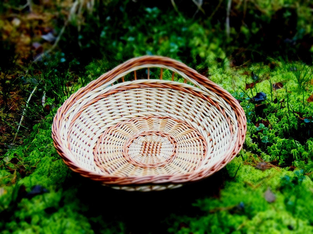 Handwoven Willow Bread Basket: Rustic Kitchen Tray (11.8") - Etsy