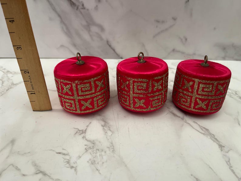 Pyramid Red Satin-sheen Drum-shaped Christmas Ornaments MCM Gold ...