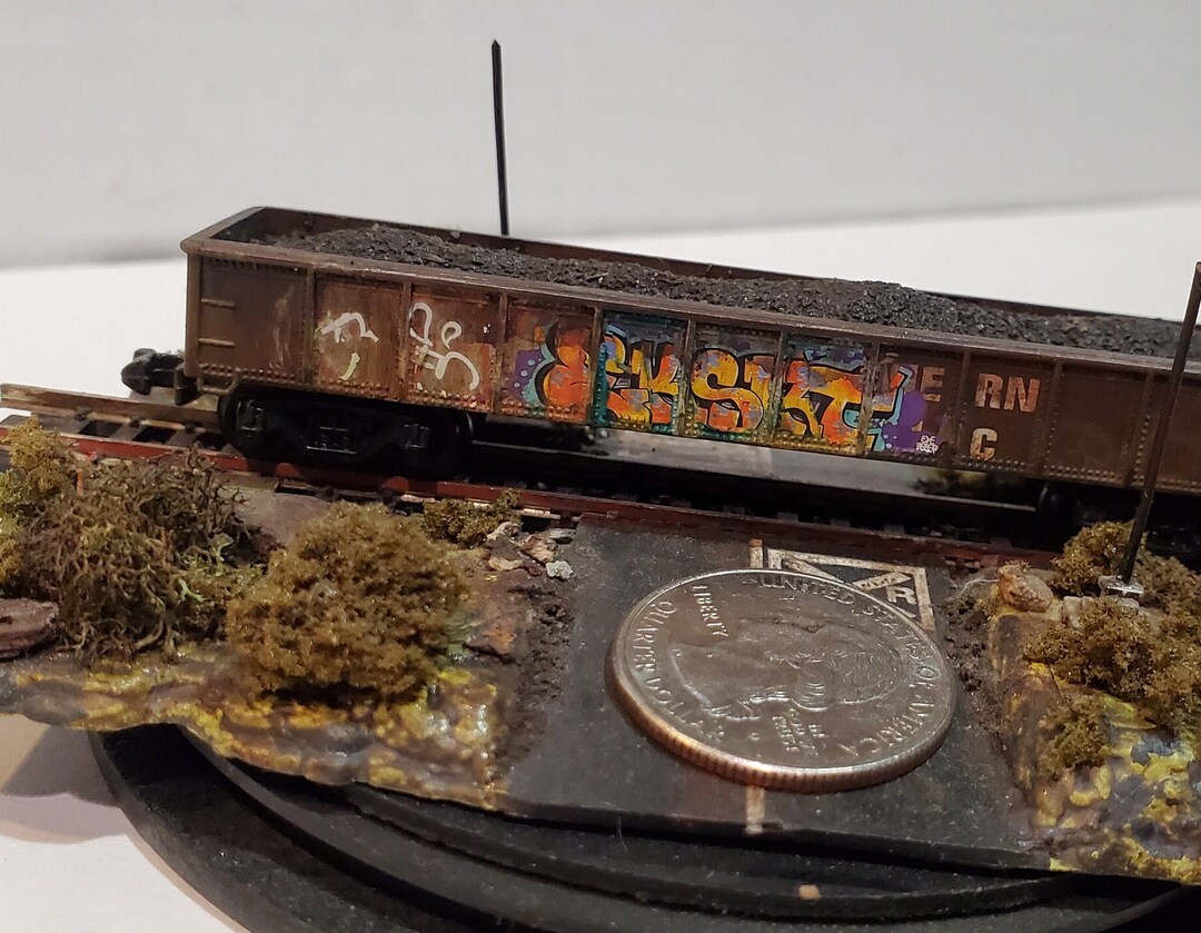 N Scale Weathered Gondola With Distressed Graffiti - Etsy