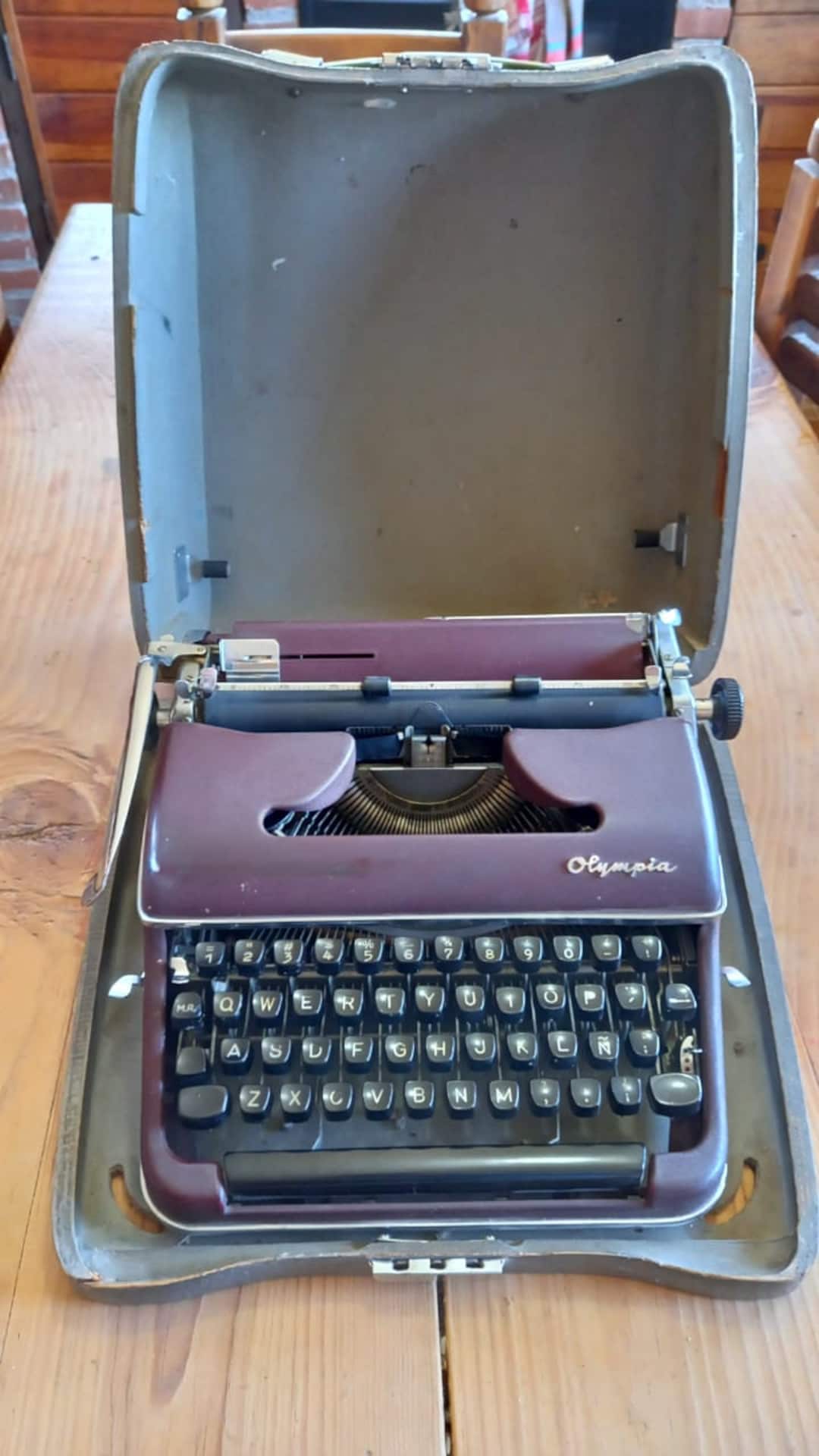 Olympia Typewriter - Olympia Typewriter- - Etsy