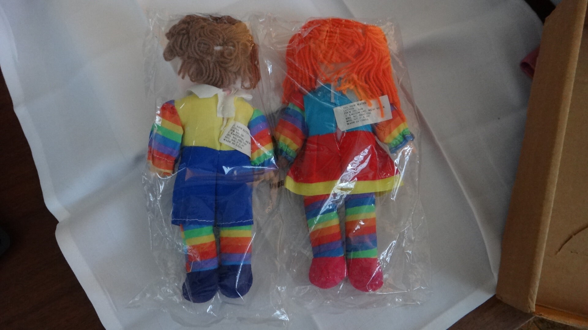 Ensemble de poupées Rainbow Tots sans certificat World Doll Society ...