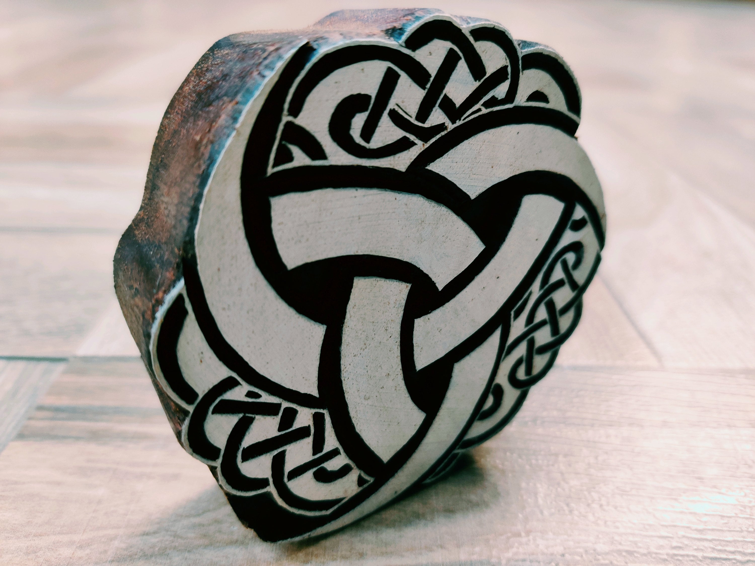 Triquetra Celtic art medieval stamp Trinity knot hand | Etsy