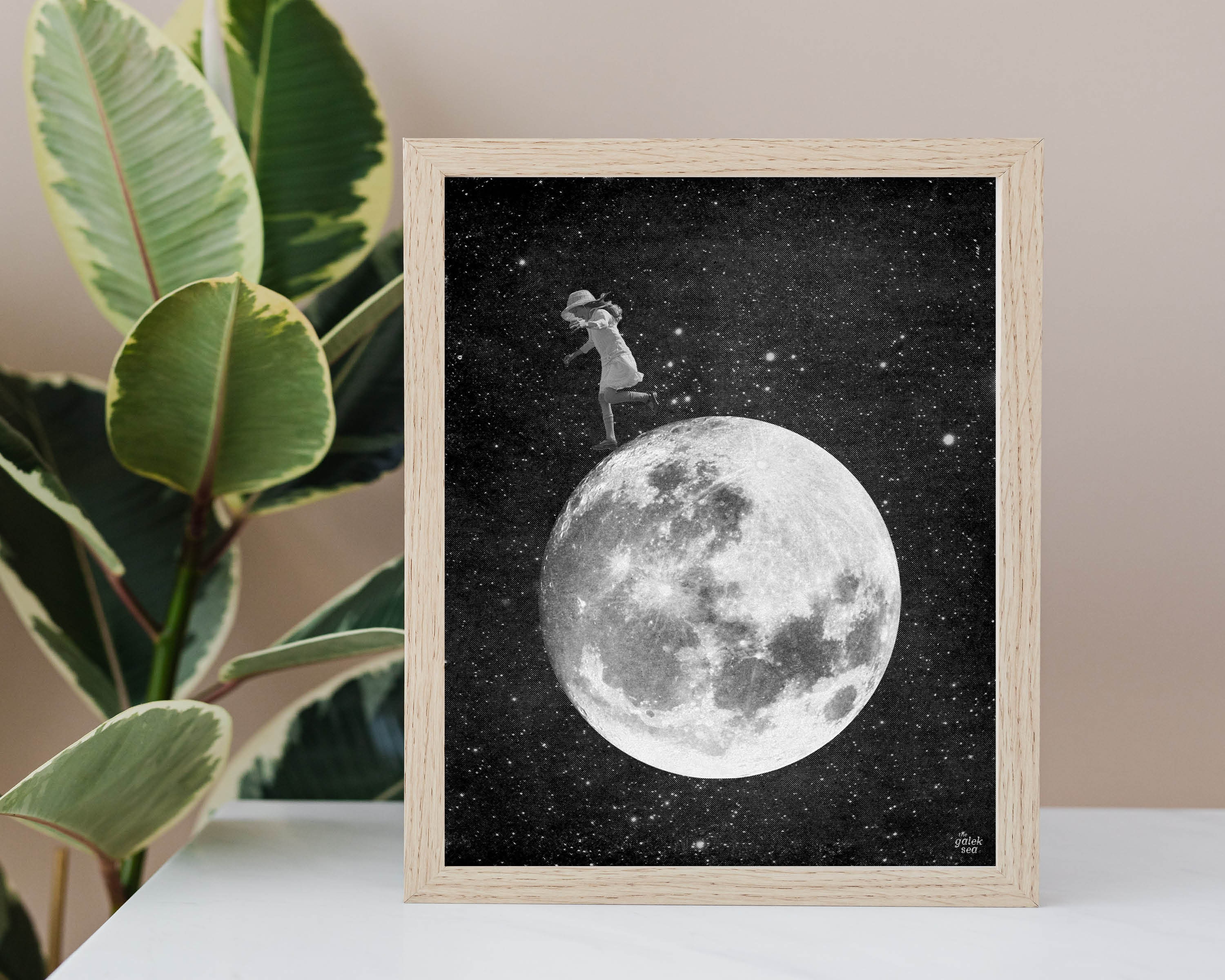 Moon Print Vintage Girl & Moon Wall Art | Etsy