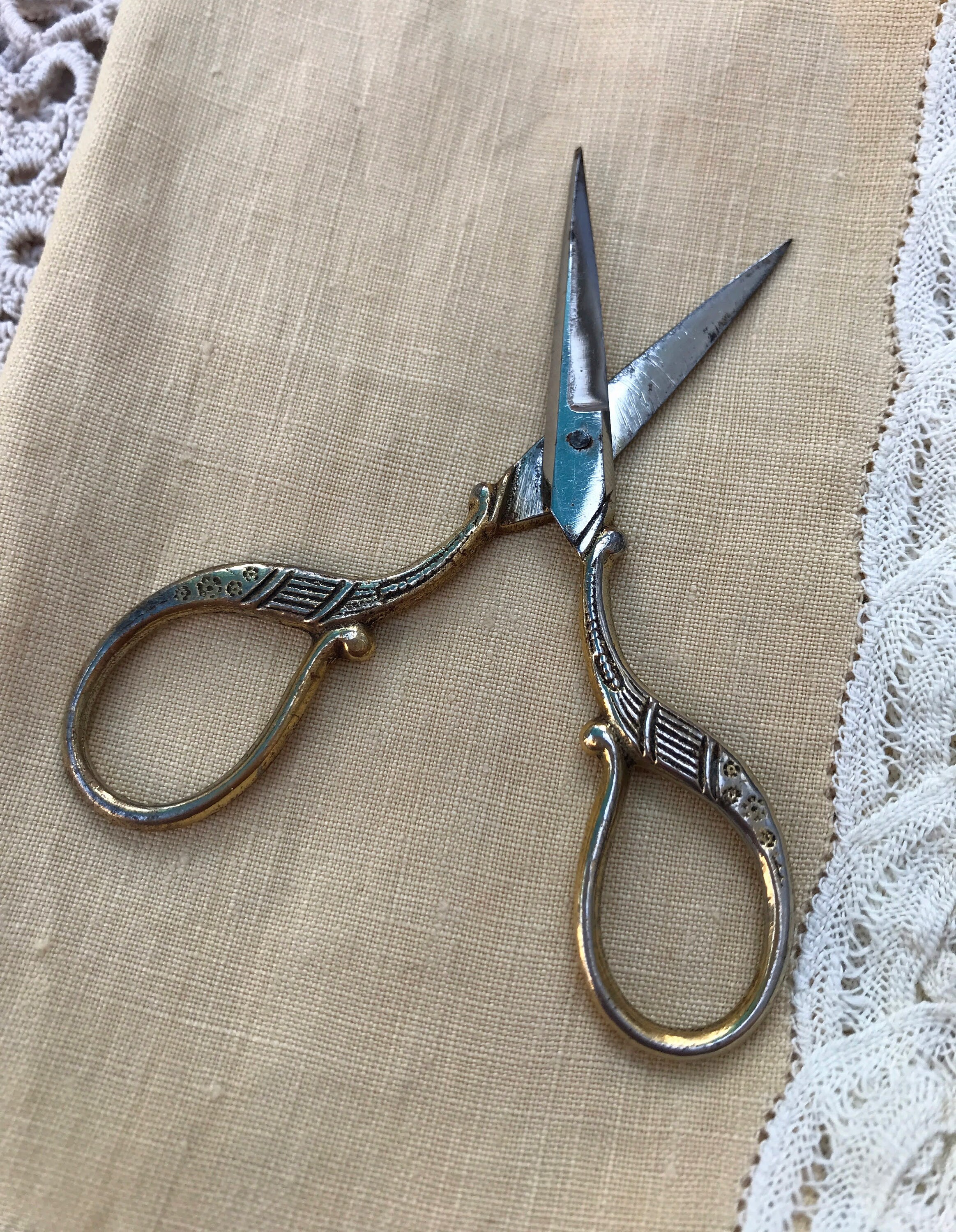 Antique / Vintage Pair of Scissors with Ornate Handles Metal | Etsy
