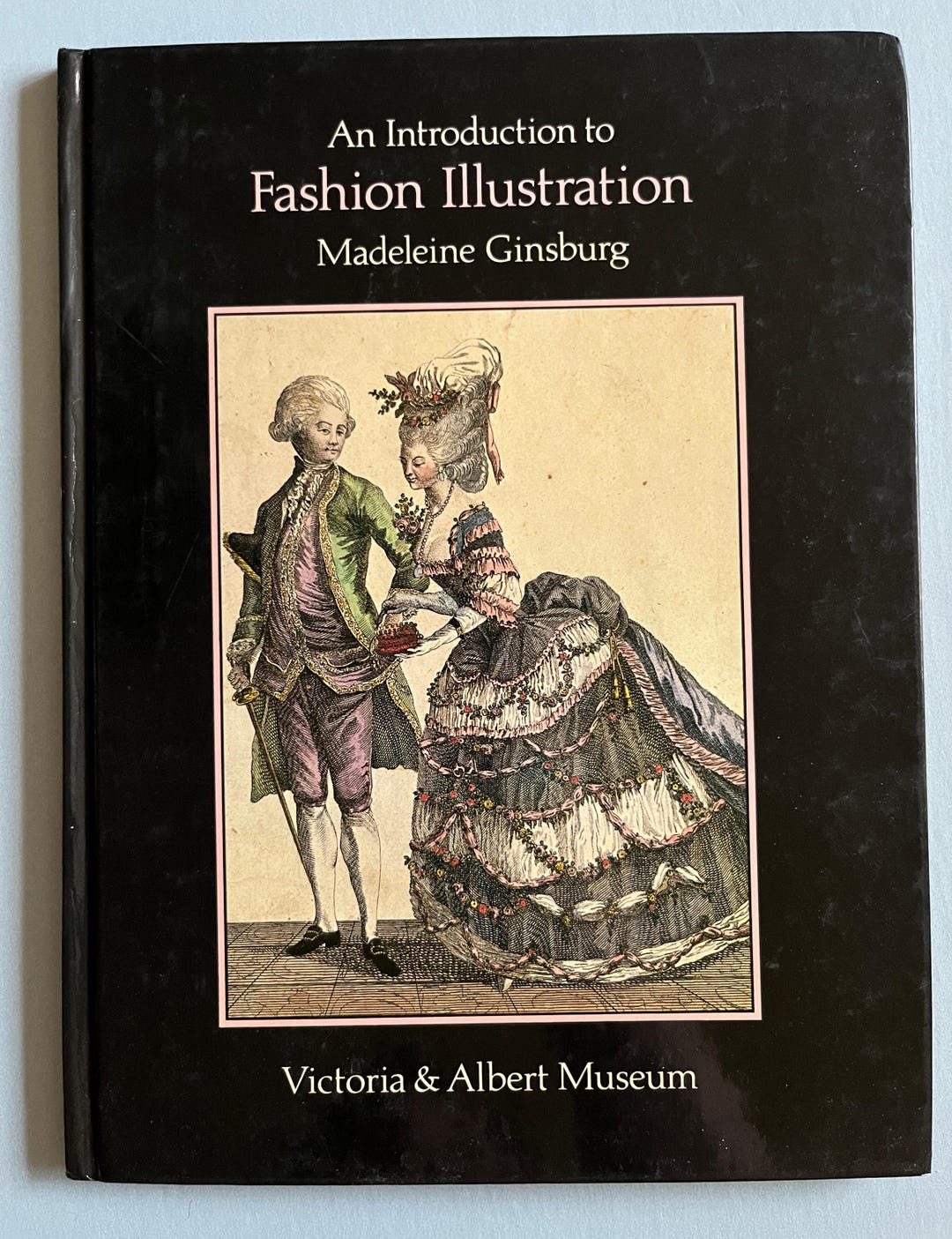 BOOK: an Introduction to Fashion Illustration, Costume History ...