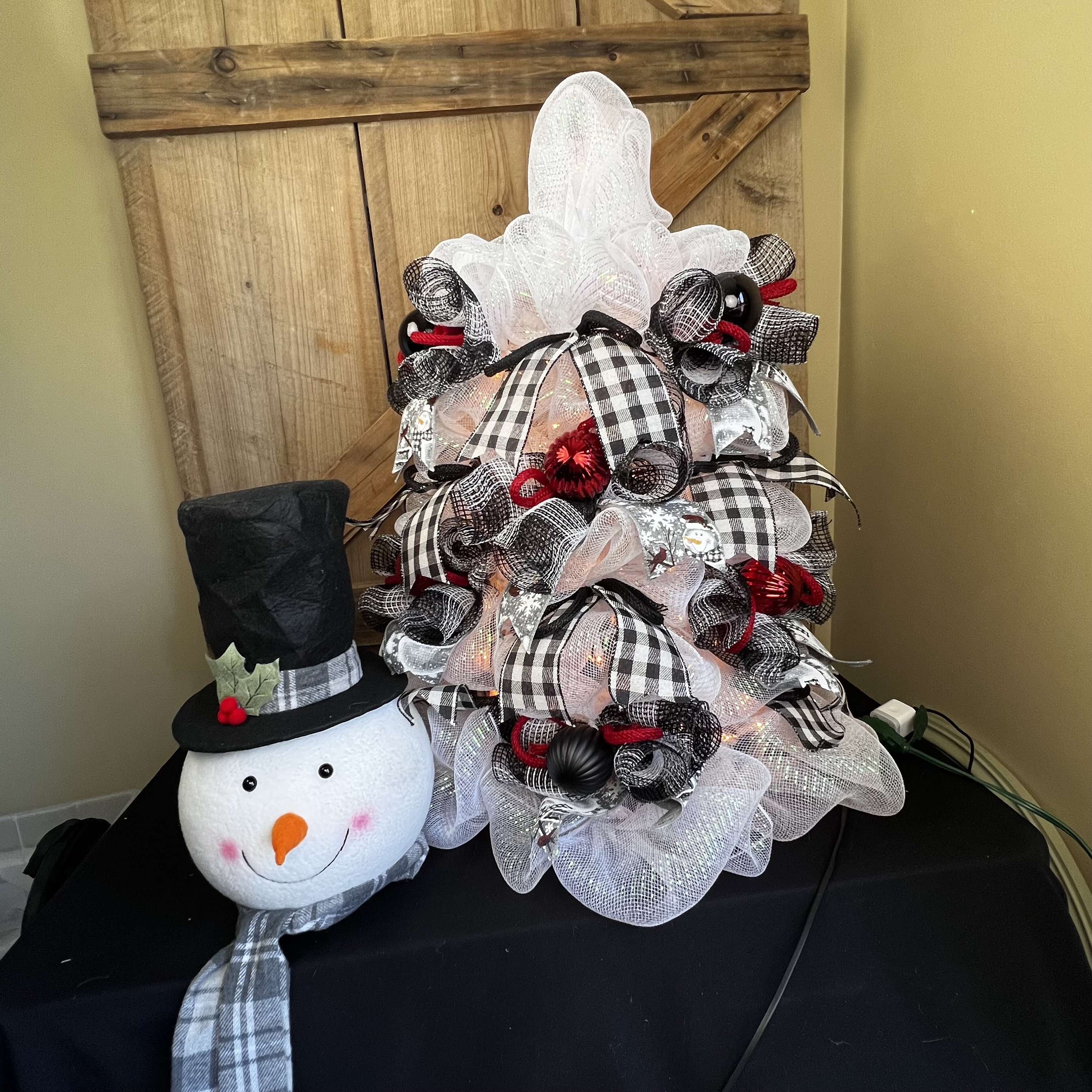 Snowman Tomato Cage Tutorial