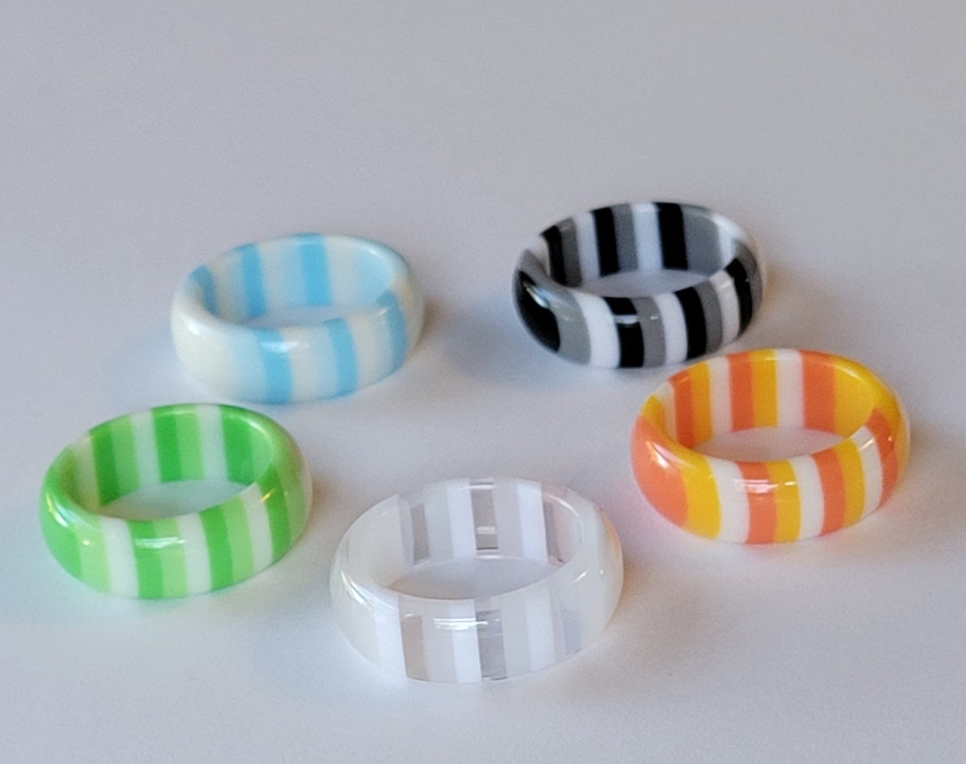 Retro Style Laminated Stripe Acrylic Resin Layered Ring Multi Color ...