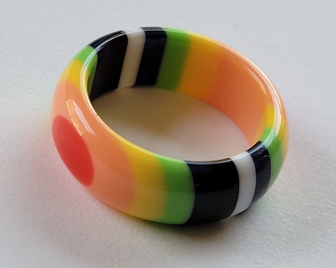 Retro Style Laminated Stripe Acrylic Resin Layered Ring Multi Color ...