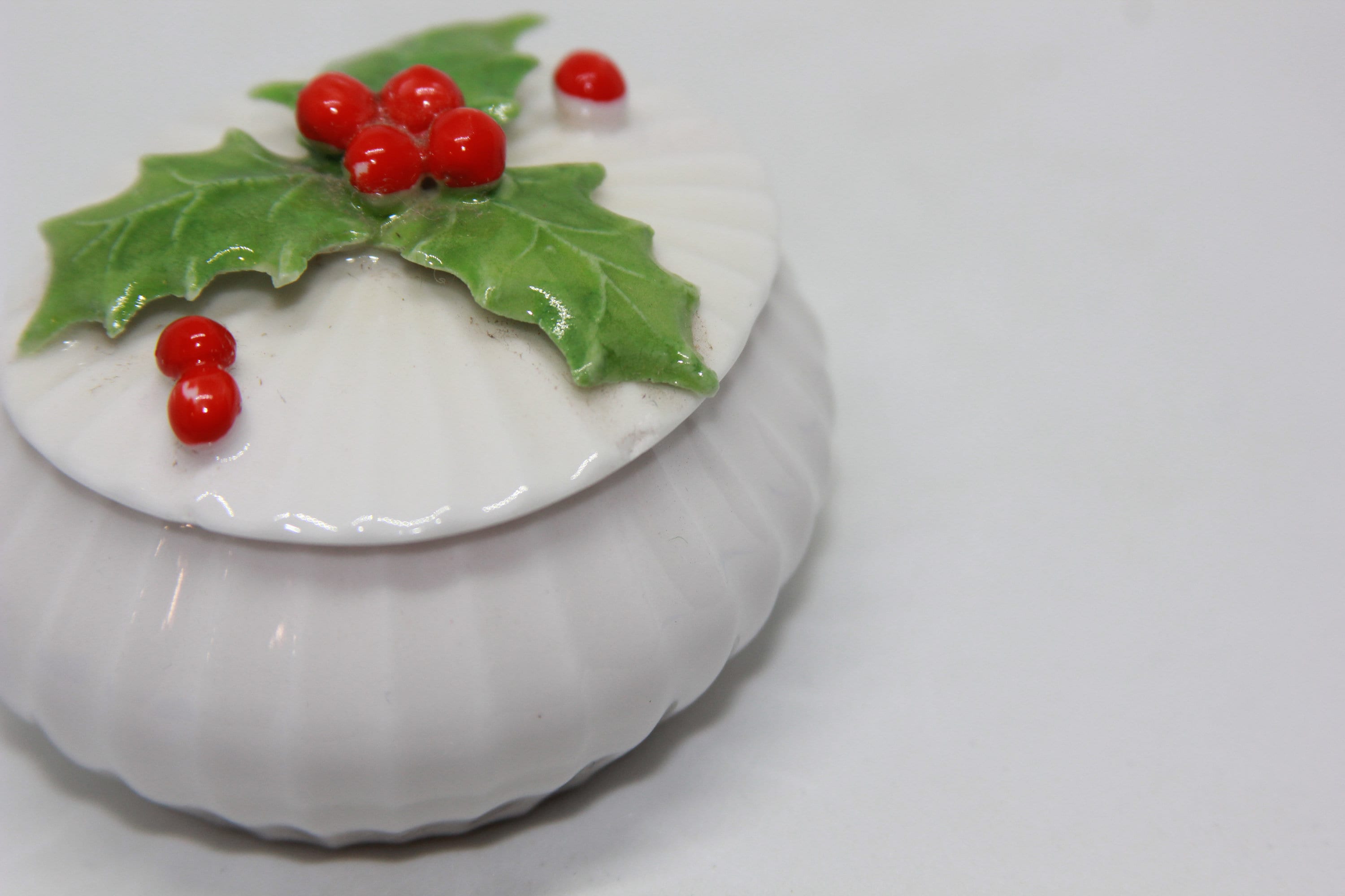 Vintage Norcrest Holly Trinket Box - Norcrest White Trinket Box With ...
