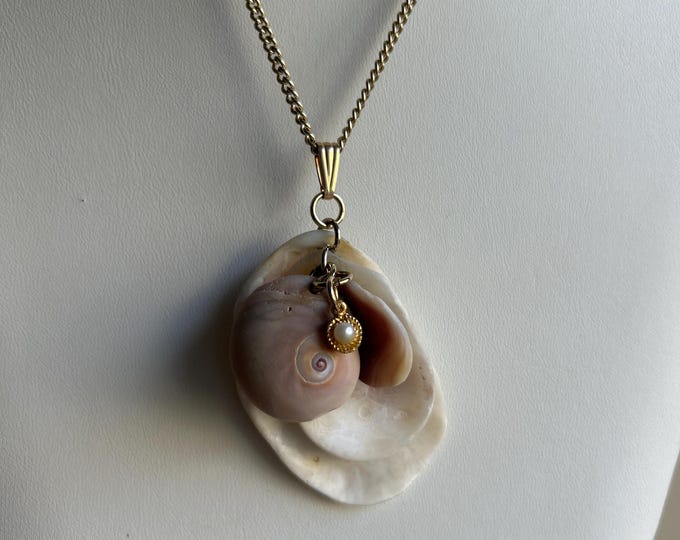 Sea Shell Necklace, 4 Ocean Shells Clustered With a Pearl Gold Pendant ...