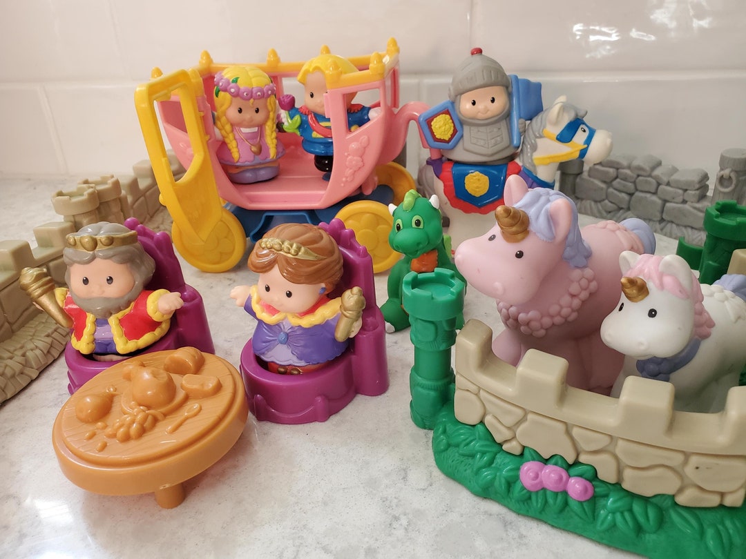 RESTOCKED Fisher Price Little People Castle Kingdom, Maiden Mary ...