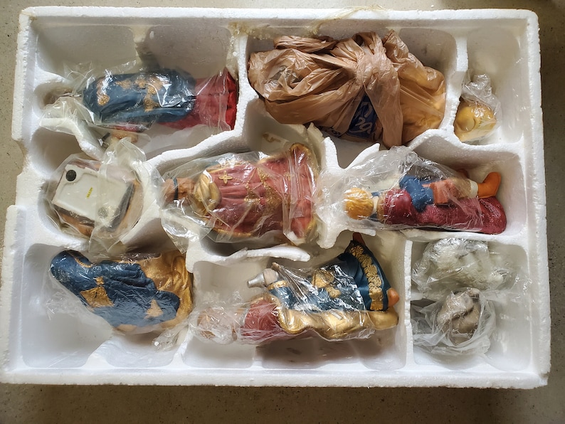 Grandeur Noel 9 Piece Porcelain Nativity Set Collector's Edition ...