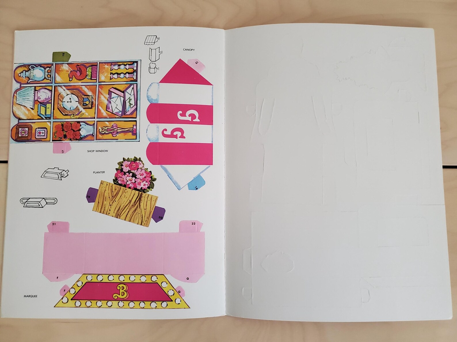 Rare NEW Barbie Paper Doll Pink & Pretty, Fold Out Playscene With Dolls ...