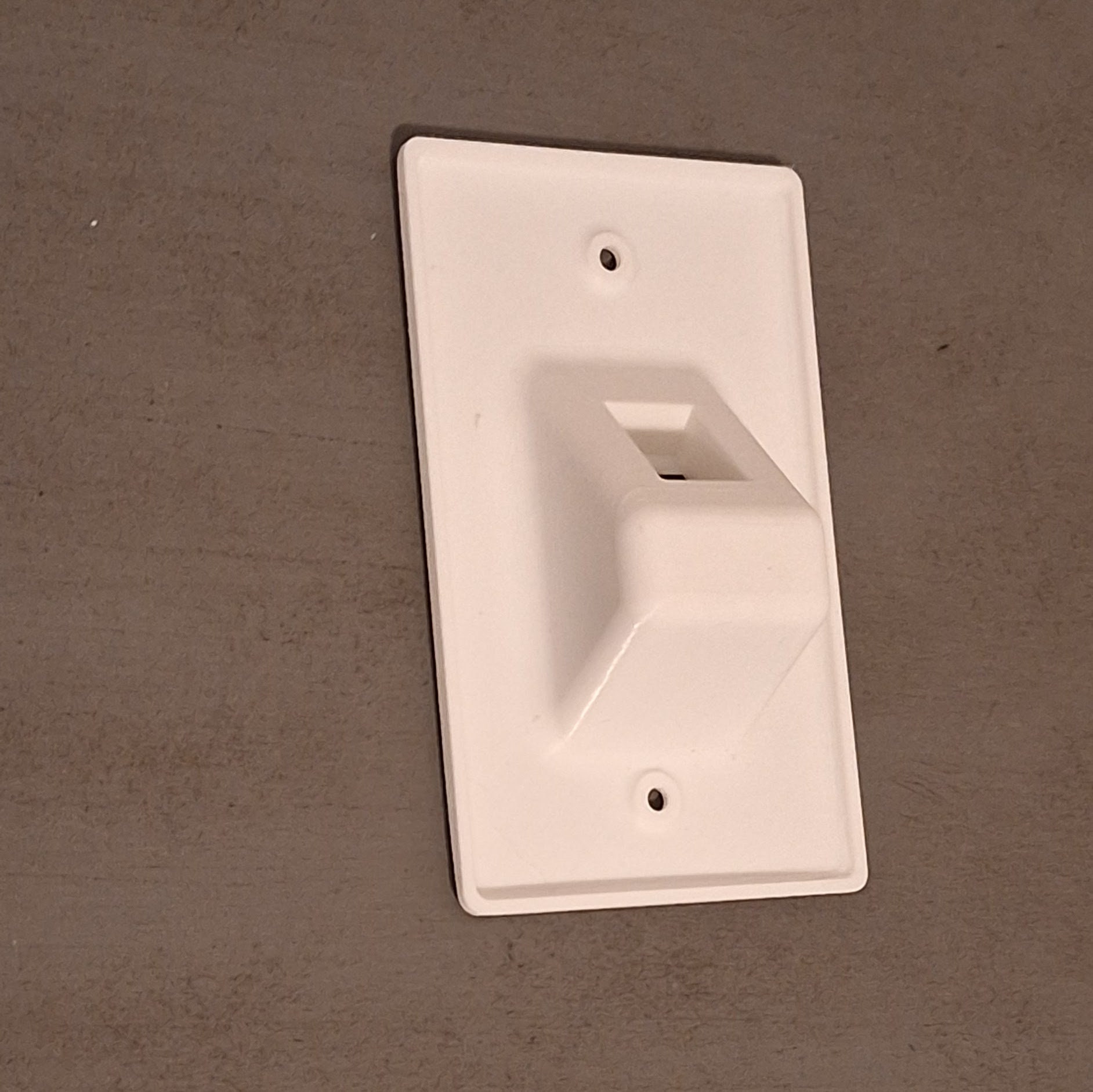 Angled Recessed Wallplate for Keystone (RJ45, Cat6, HDMI, Coax, Etc ...