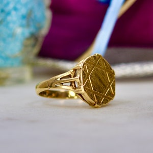 Six Point Star Ring in 9ct Gold - Etsy