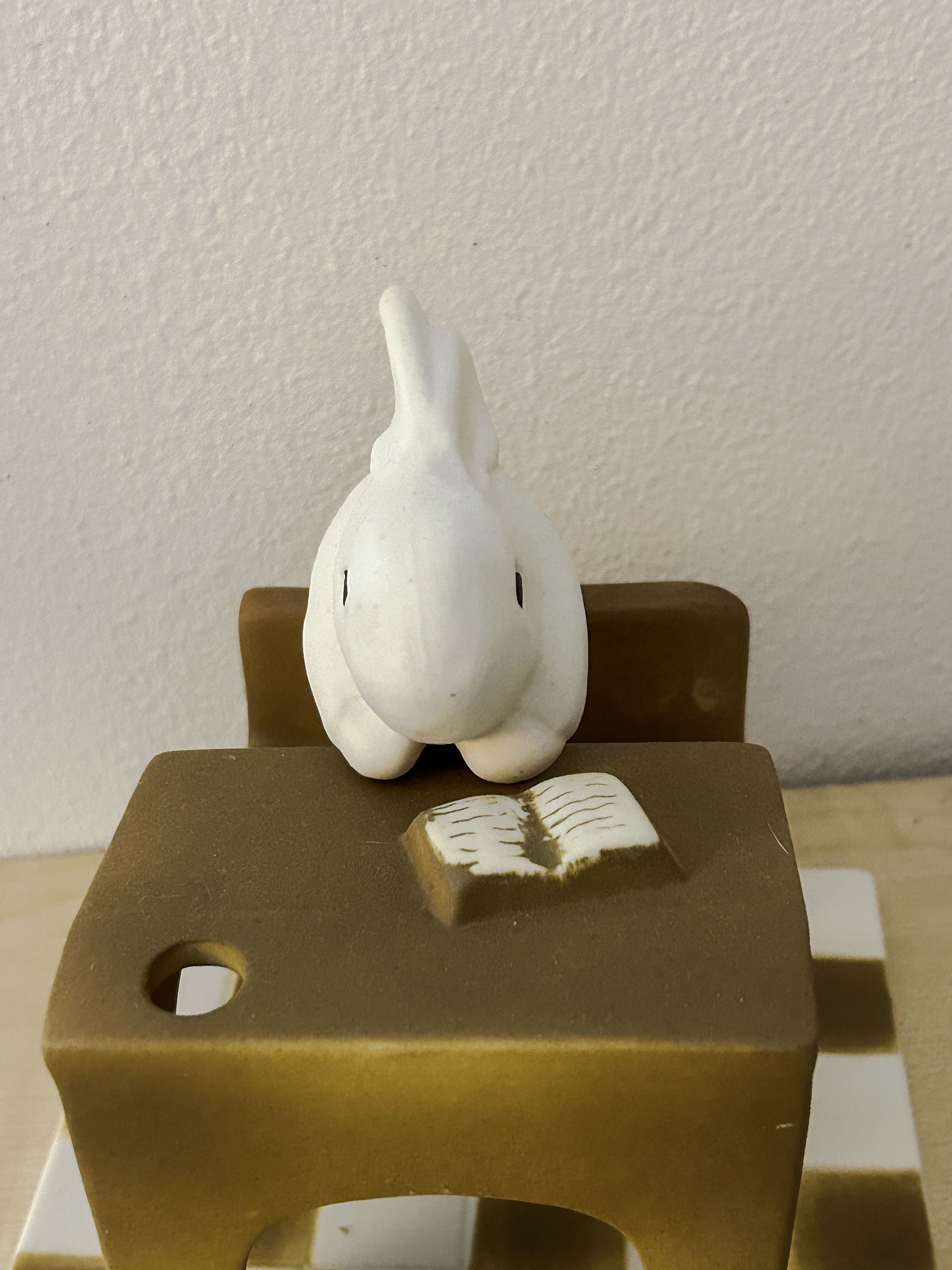 Arabia Finland Bunny 'the Student'. Collectors - Etsy