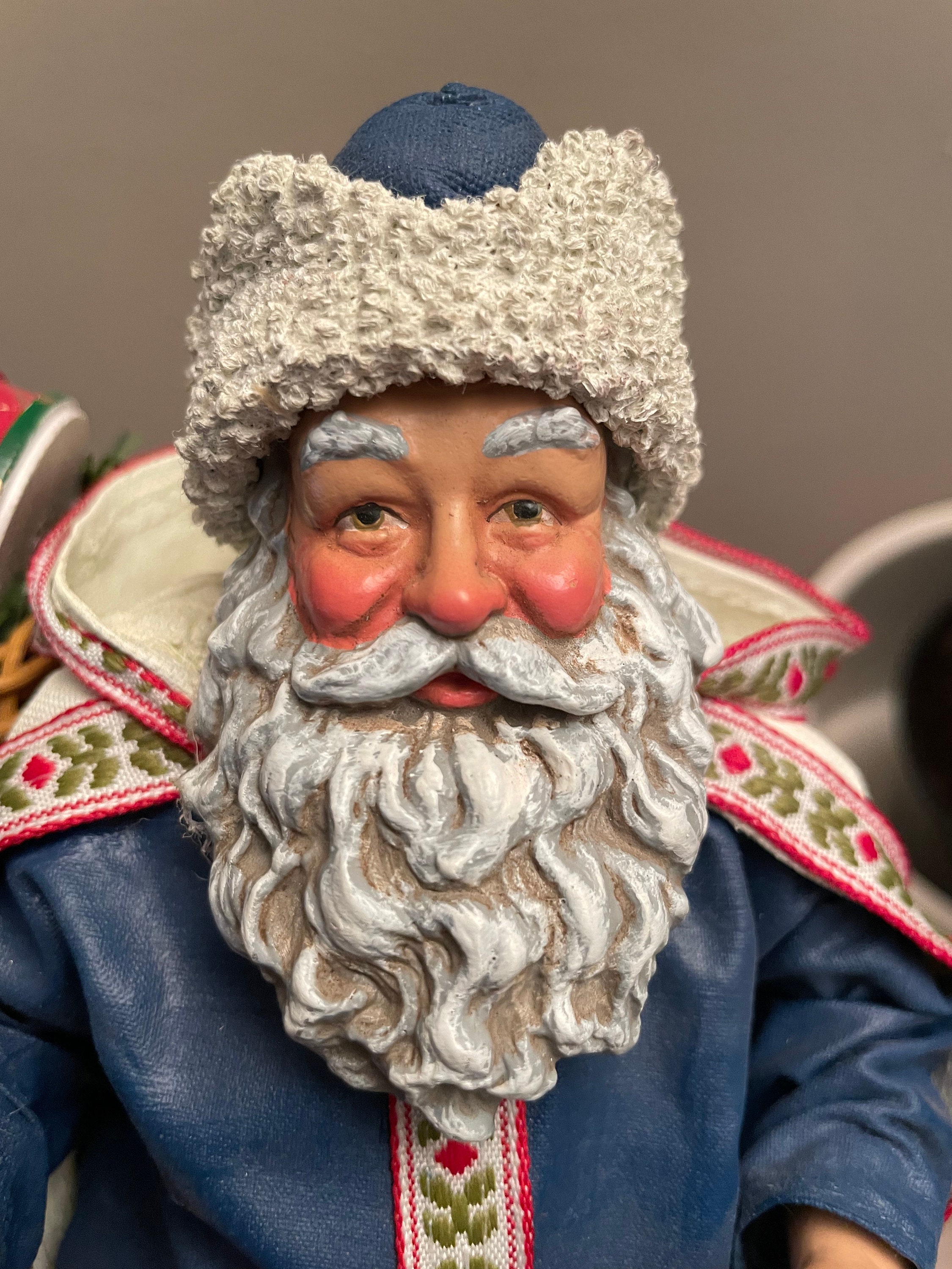 Clothtique Santas by Possible Dreams 1994 Retired Santa in Blue With ...