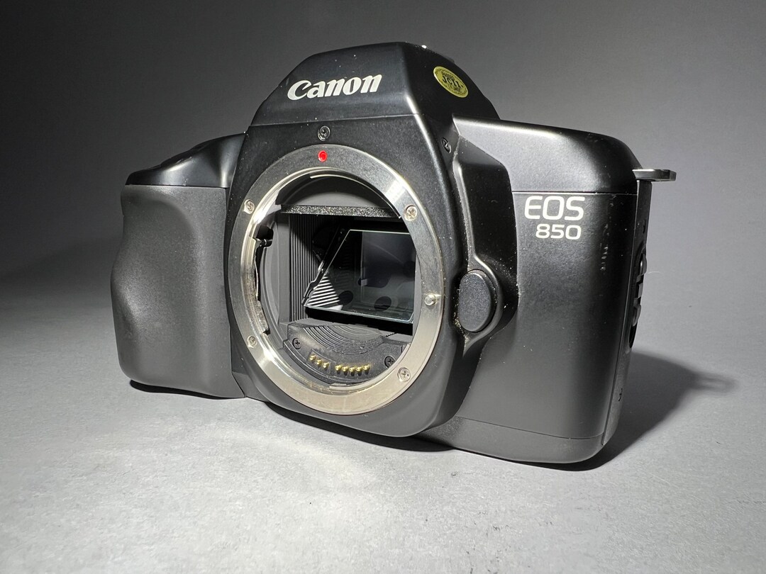Canon EOS 850 SLR Film Camera Body Only - With FREE 35mm Roll of Film ...
