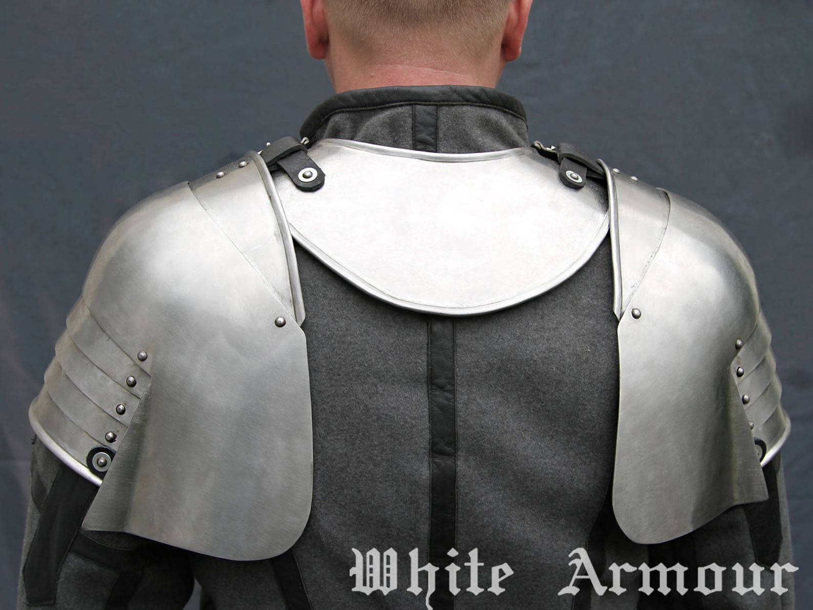 The set of basic combat pauldrons and simple gorget medieval | Etsy