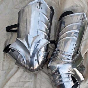 SCA Combat Leg Armor, Gothig Plate Legs, Cuisses With Poleyns - Etsy