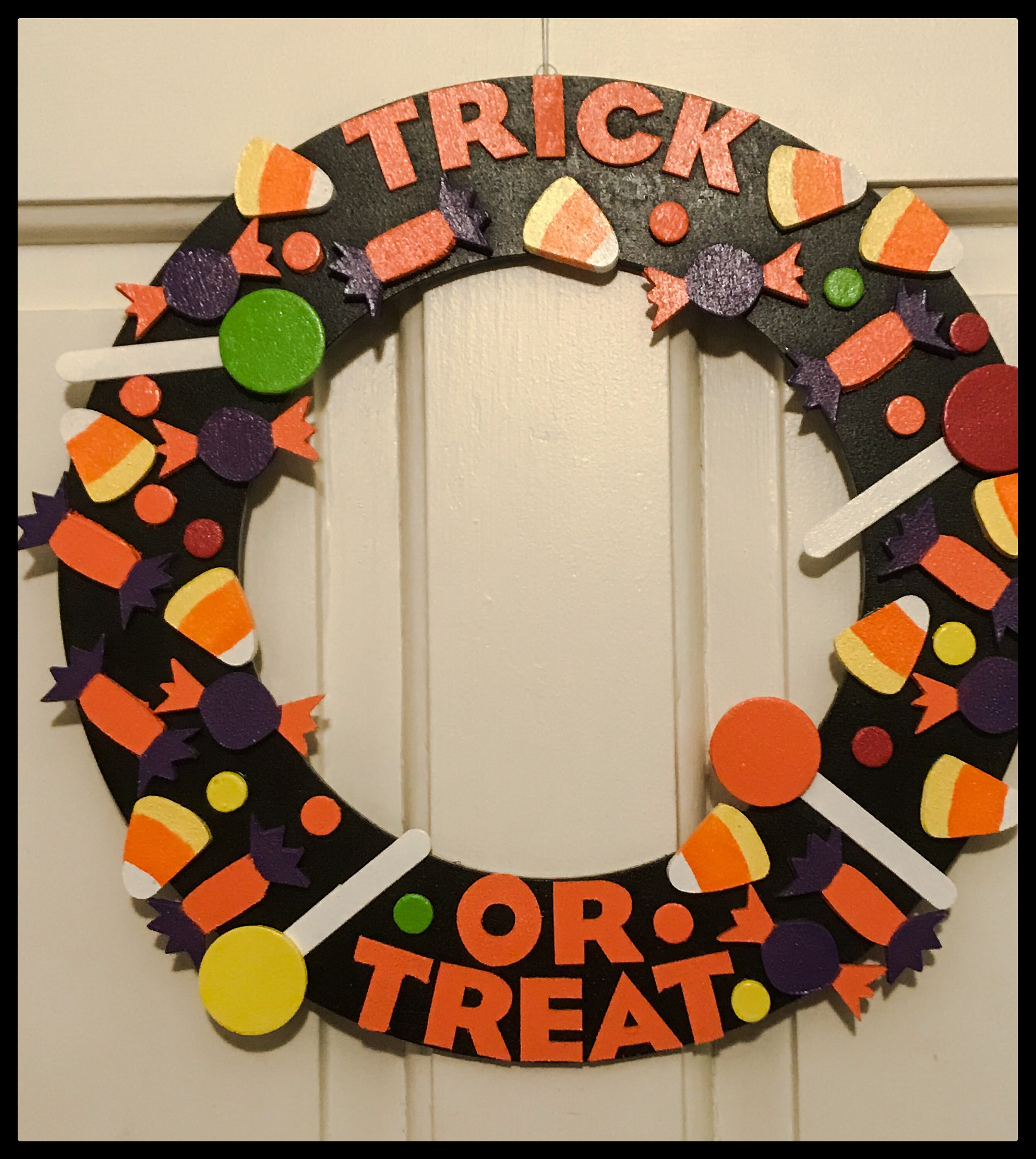 Halloween Trick or Treat Wreath - Etsy
