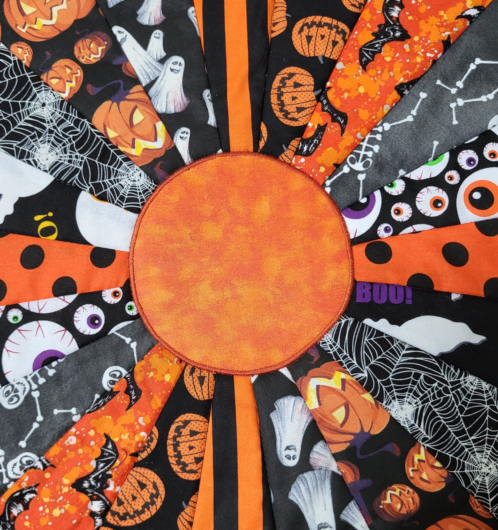 Halloween Theme Handmade 21.5 Round Cotton Quilted Table - Etsy