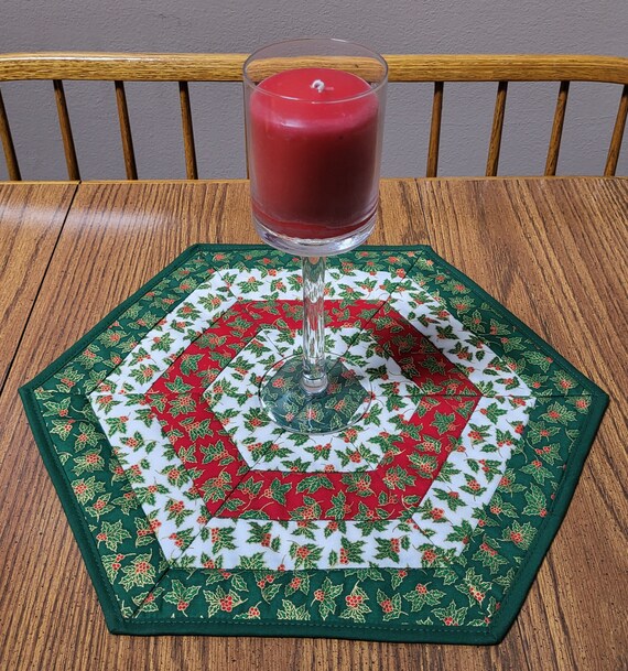 Winter Christmas Holly Berries N Leaves Hexagon Table Topper - Etsy