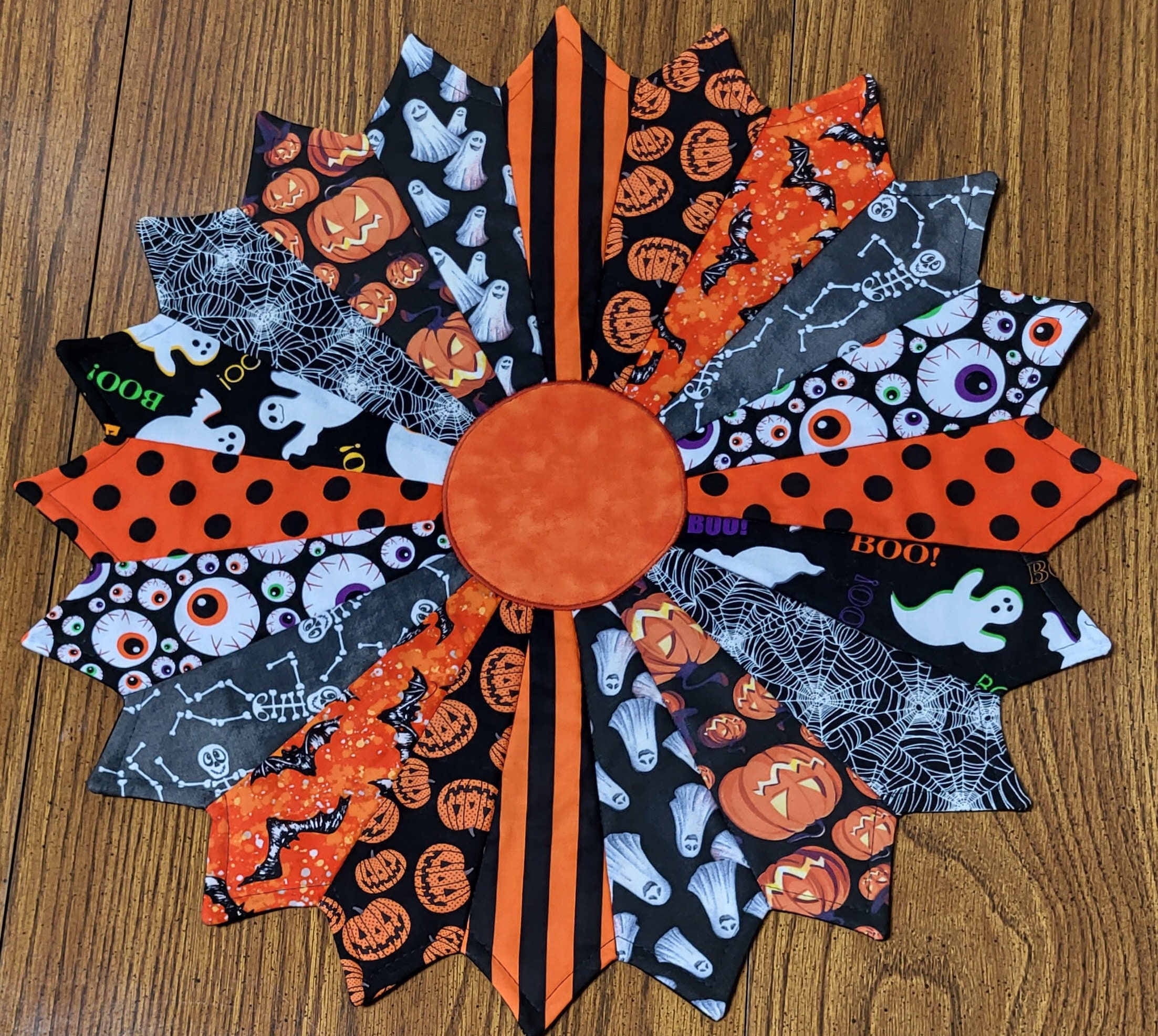 Halloween Theme Handmade 21.5 Round Cotton Quilted Table - Etsy