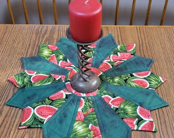 Round and Pointy 19.5 Inch Patriotic Table Topper, Handmade, Cotton ...
