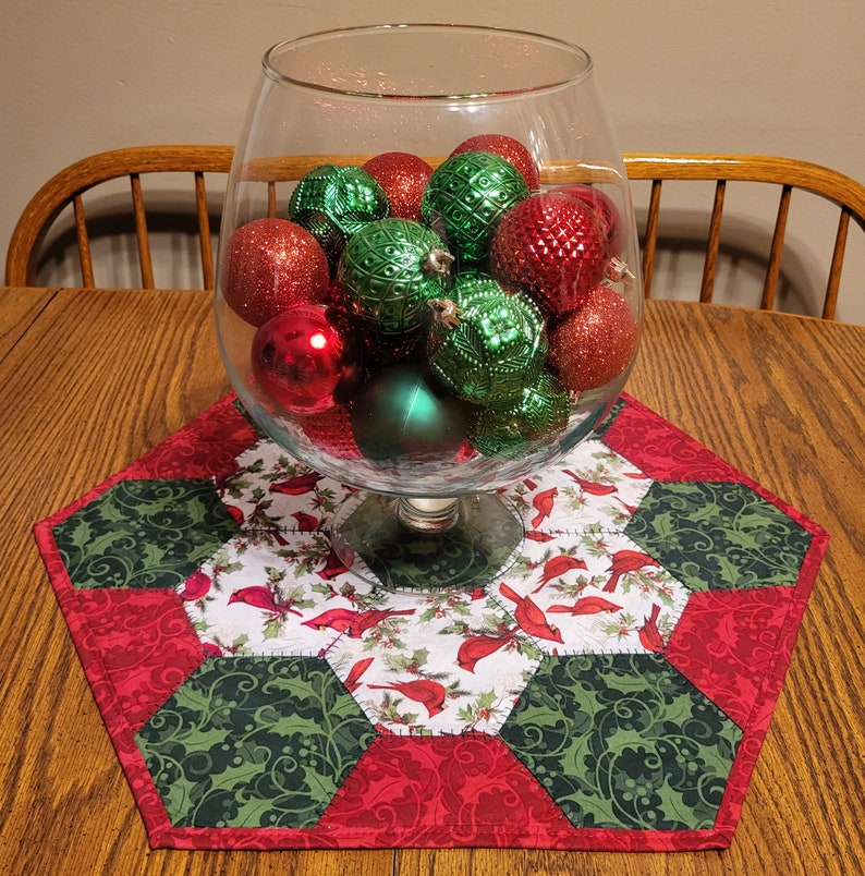 Winter Cardinals Hexagon Handmade Table Topper Christmas 18 X - Etsy