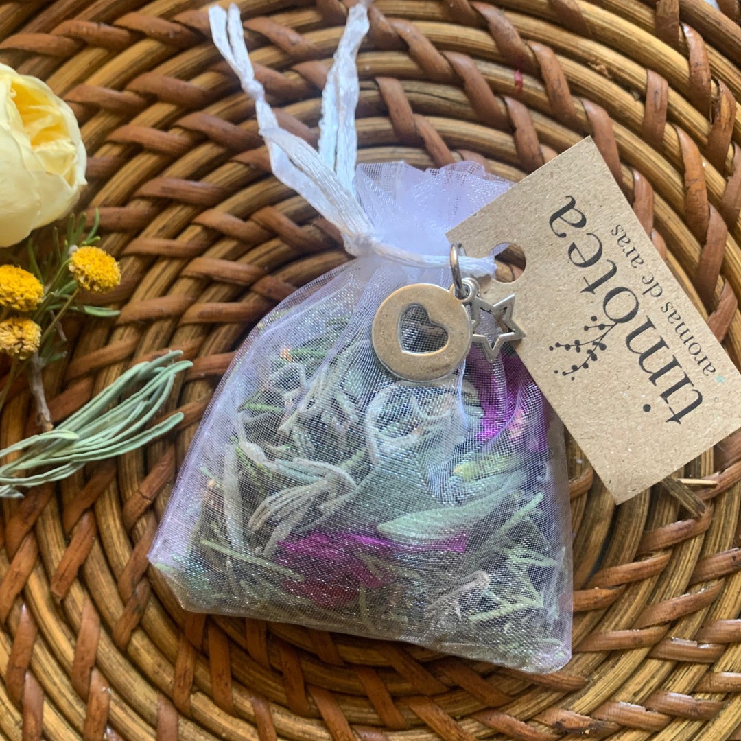 Aromatic Plant Sachet. 100% Natural Air Freshener for Closets and Small ...