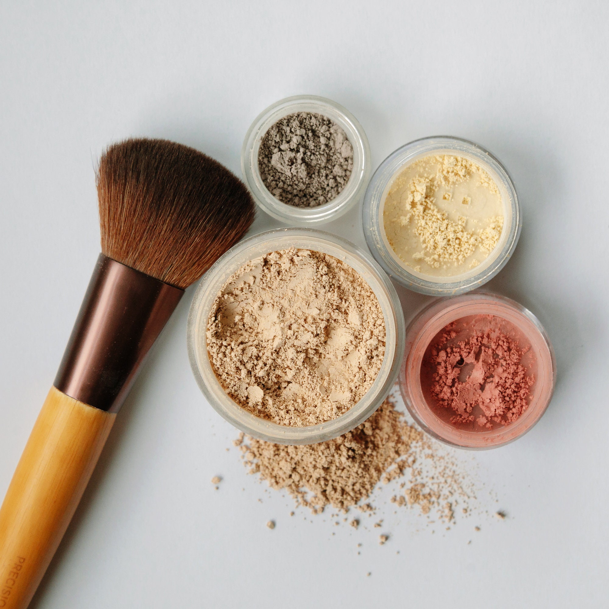 Natural Mineral Foundation Shade: Golden Medium 10g Sifter Jar vegan ...