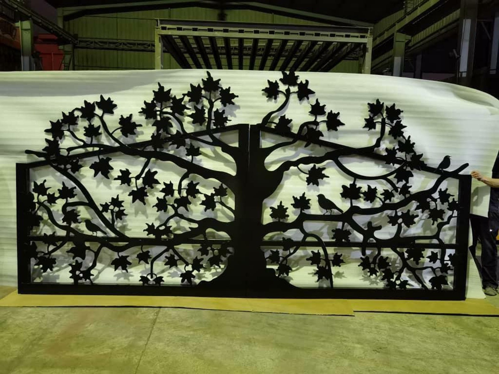 Beautiful Powder Coated Steel Leaf Driveway Gates - Etsy