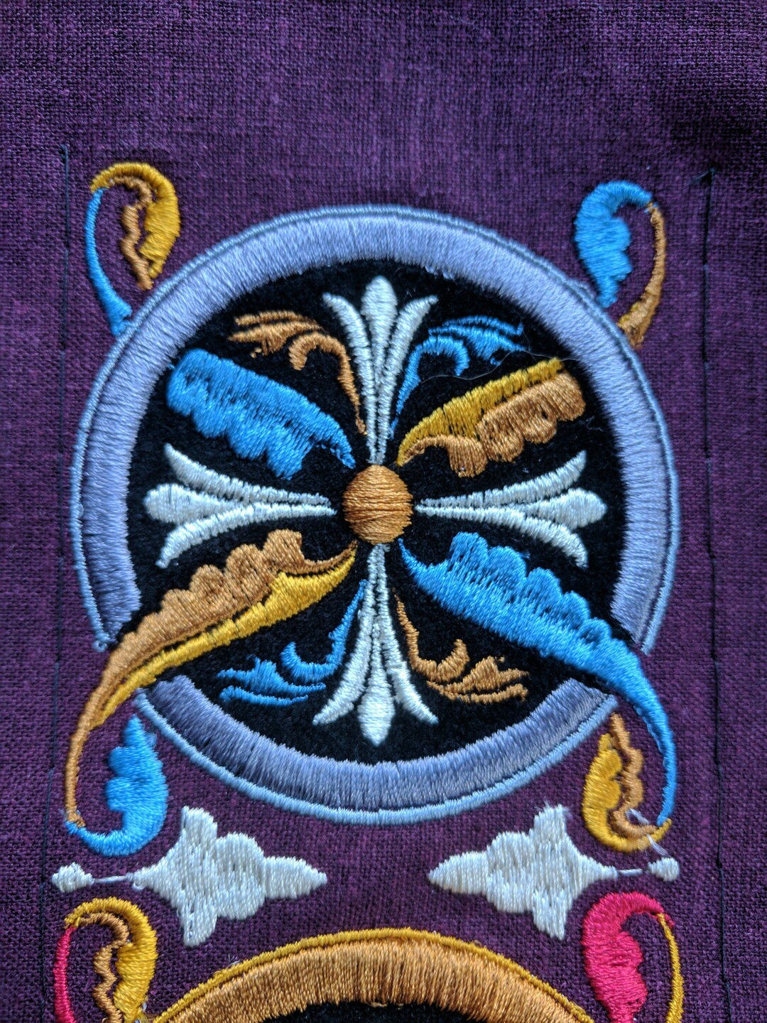 Medieval Circle & Leaves, Repeatable Design #4 - Etsy