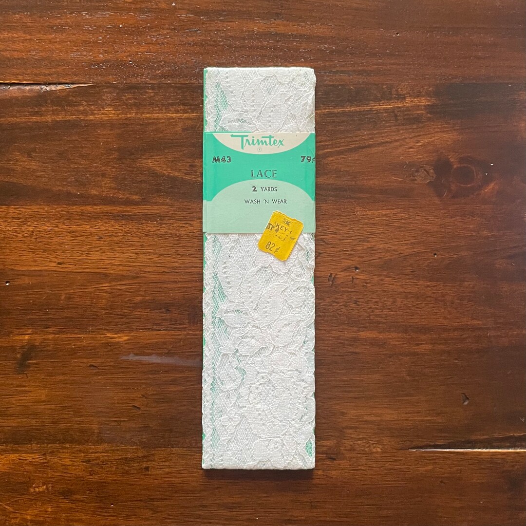 White Lace Floral Trim Pack, Traditional Scalloped Edge, Trimtex C ...