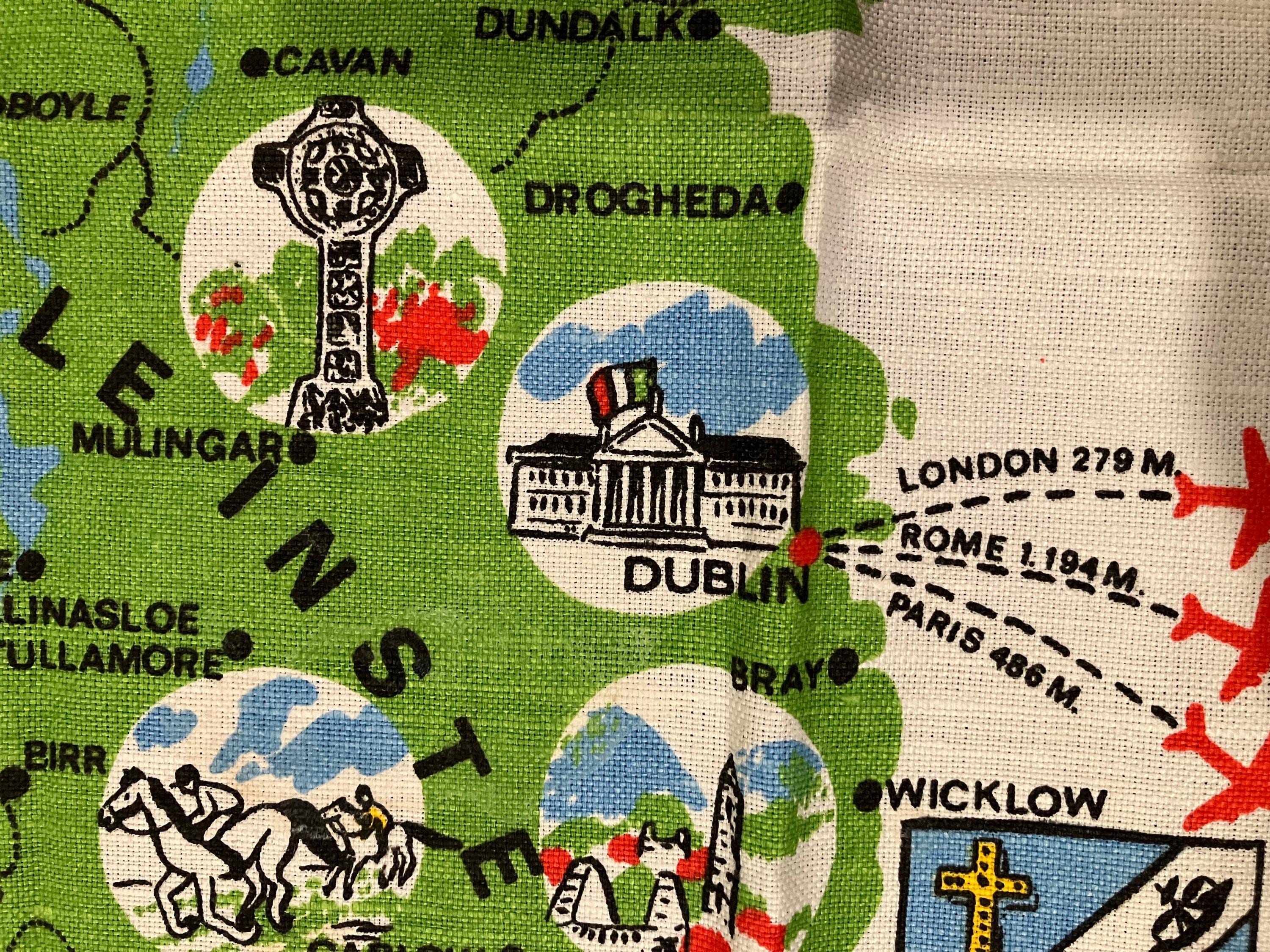 Vintage Souvenir Map and Crests of Ireland Towel - Etsy