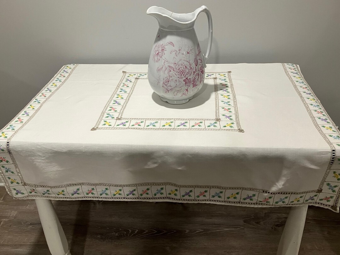 Vintage Square Embroidered Tablecloth - Etsy