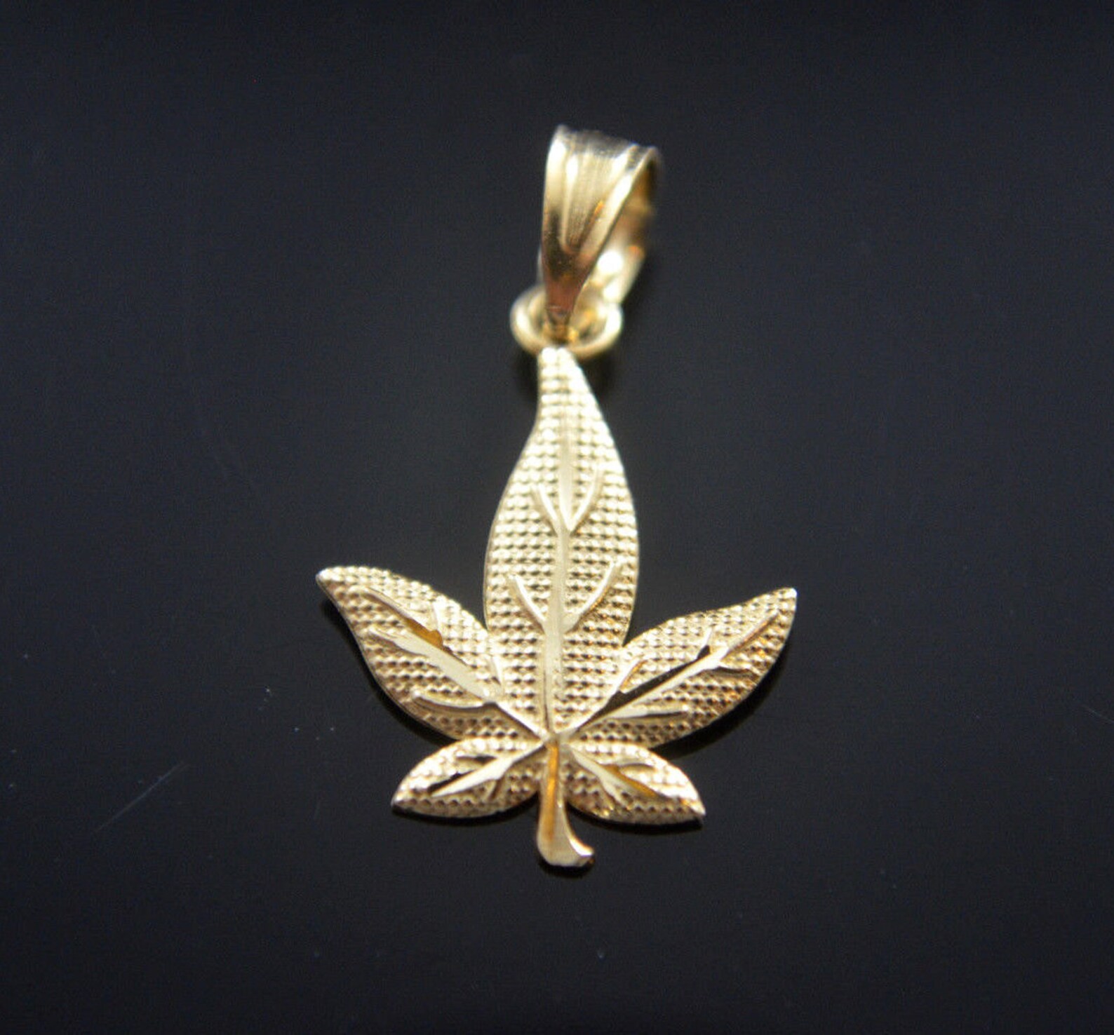 14k Gold Marijuana Leaf Plant Necklace Weed Pendant Small - Etsy
