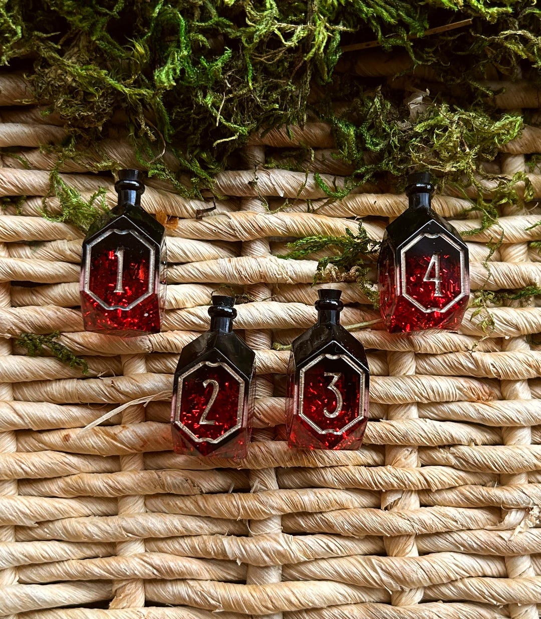 Life Elixir - 4 Piece D4 Health Potion Set - Potion Bottle Dice - Table ...