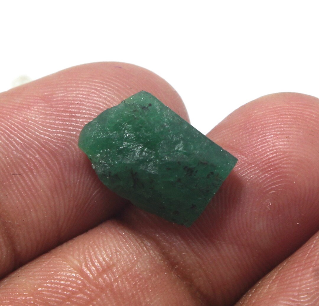 Beautiful Raw Emerald Rough Stone/natural Emerald Crystal Stone 10x15mm ...