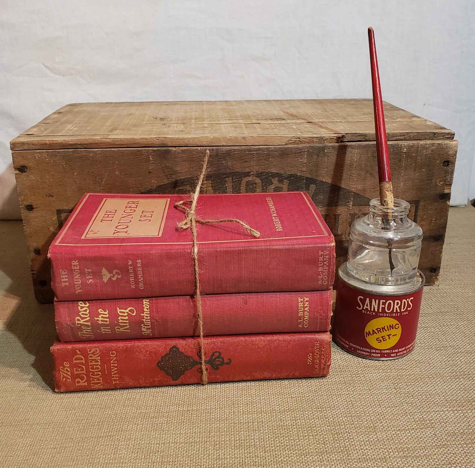 Ensemble de 3 vintage Red Book Stack Red School Book Bundle | Etsy