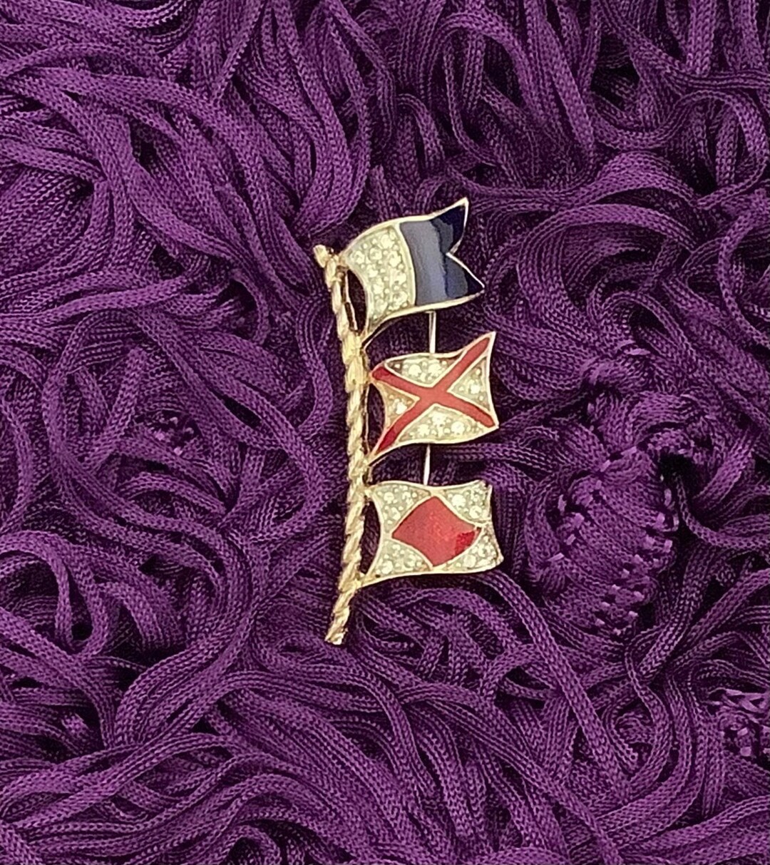 A Vintage Gold Plated Military AVF Signal Code Flag Brooch/pin. With ...