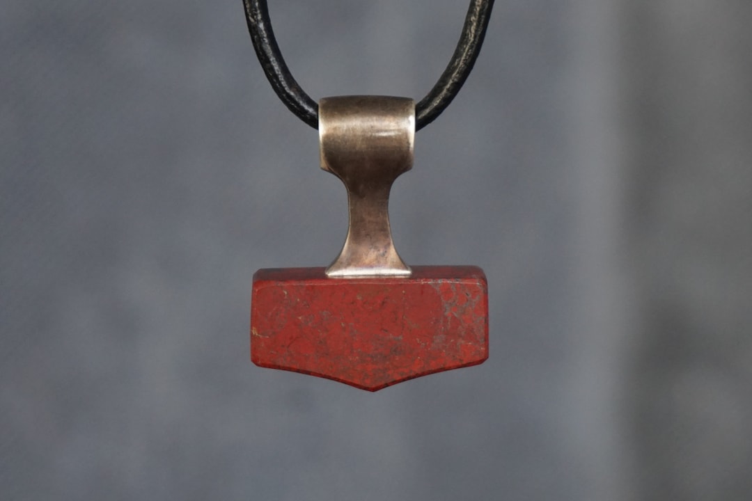 Hammer Pendant Necklace. Red Jasper Pendant. Mjolnir Amulet - Etsy