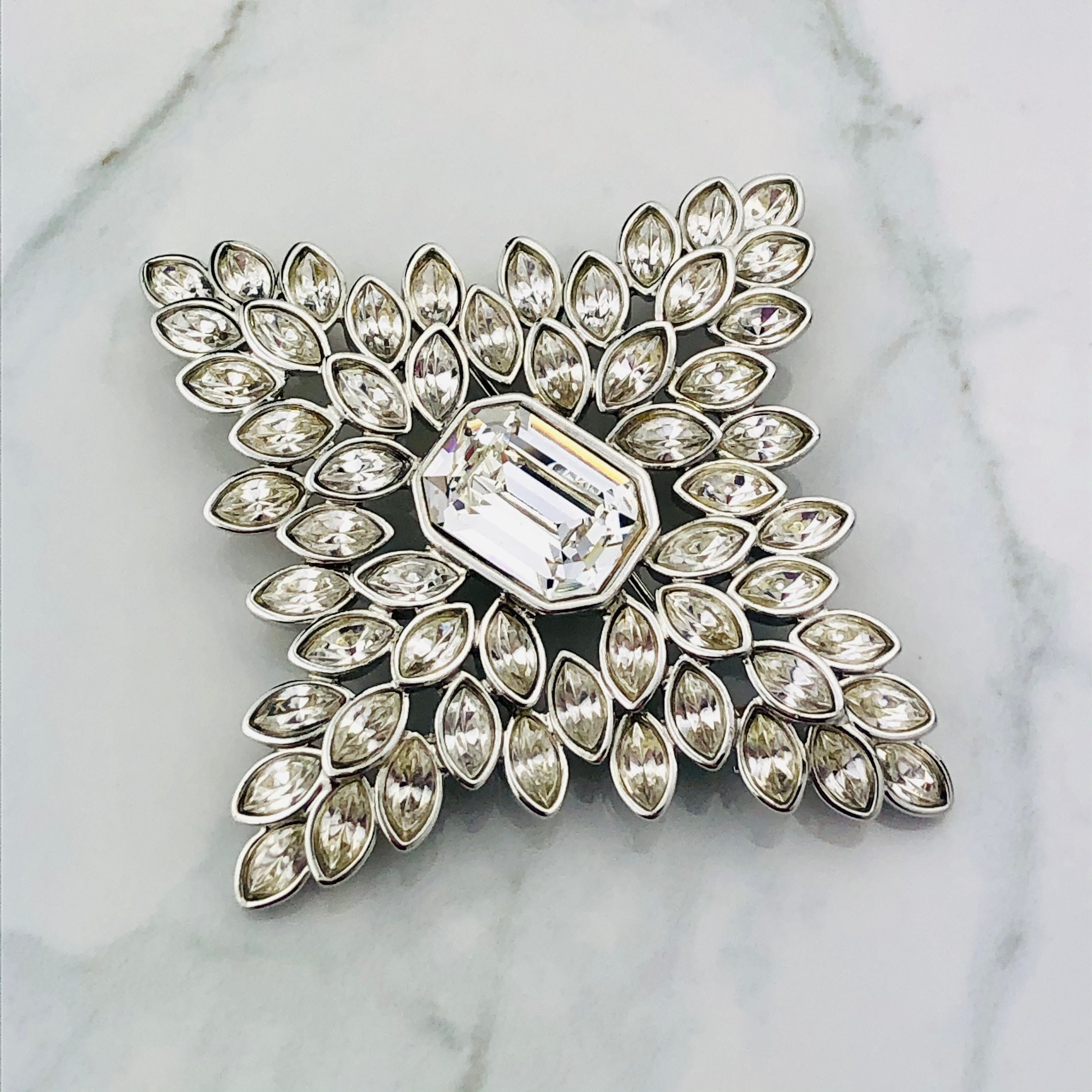 Chameau Et Chameau Kenneth Jay Lane KJL Vintage 90s Cruciform Star ...