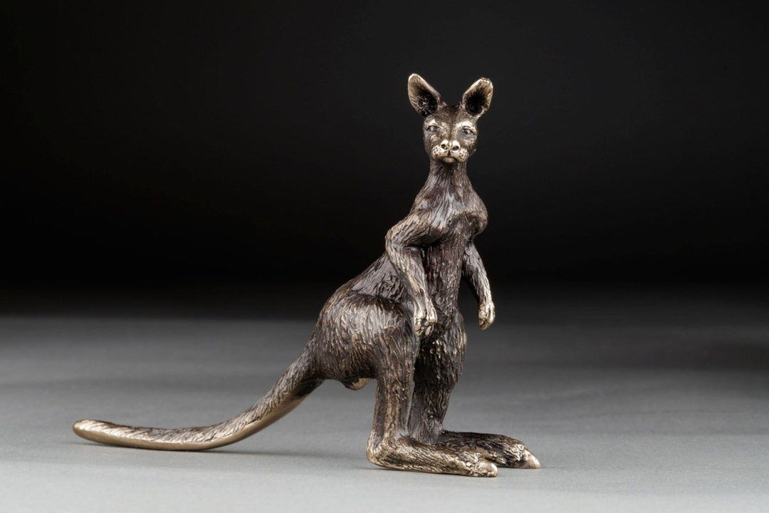 KANGAROO BRONZE SCULPTURE, Hand Made in Autralia, Autralian Nature Gift ...