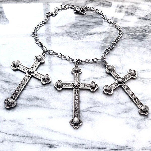 Holy Trinity Necklace - Etsy