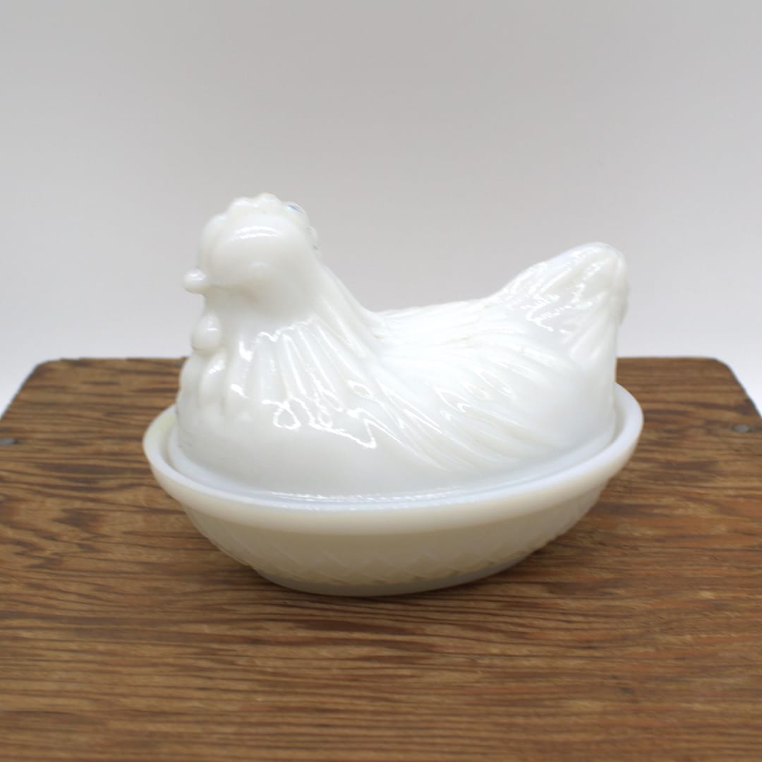 White Milk Glass Hen On Nest