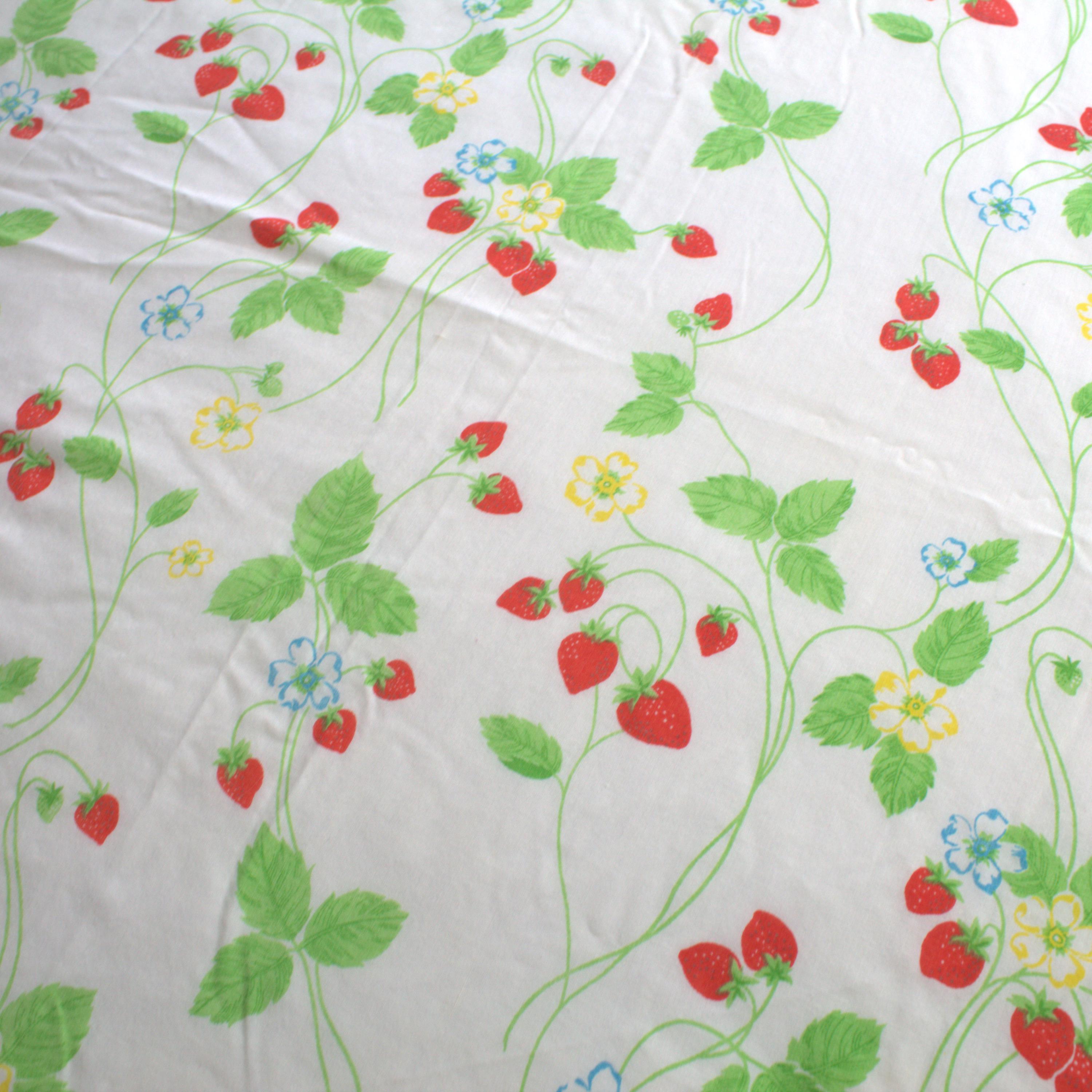 1970s QUEEN FLAT/TOP Sheet With Red Strawberries | Vintage Genx Boho ...