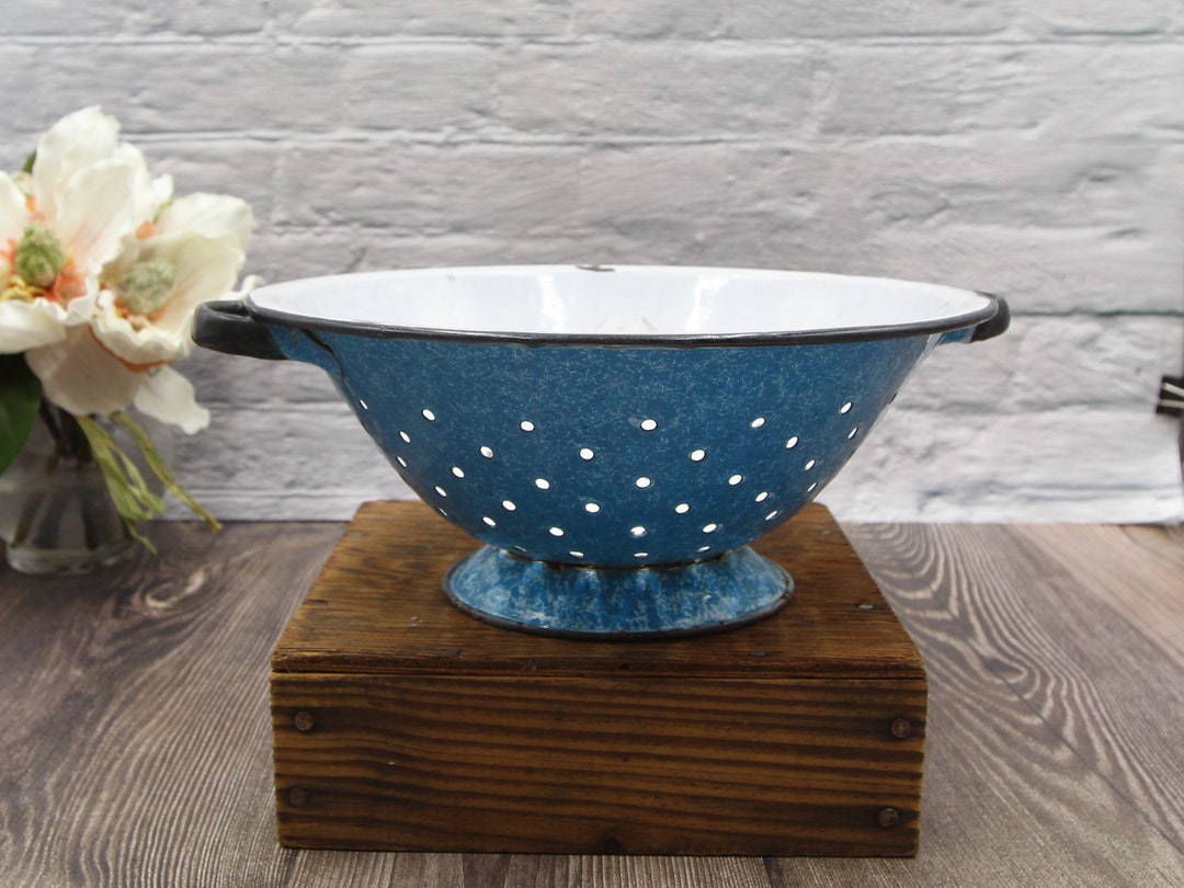 Vintage Turquoise Colander: 1940s Speckled Blue Kitchen Strainer - Etsy