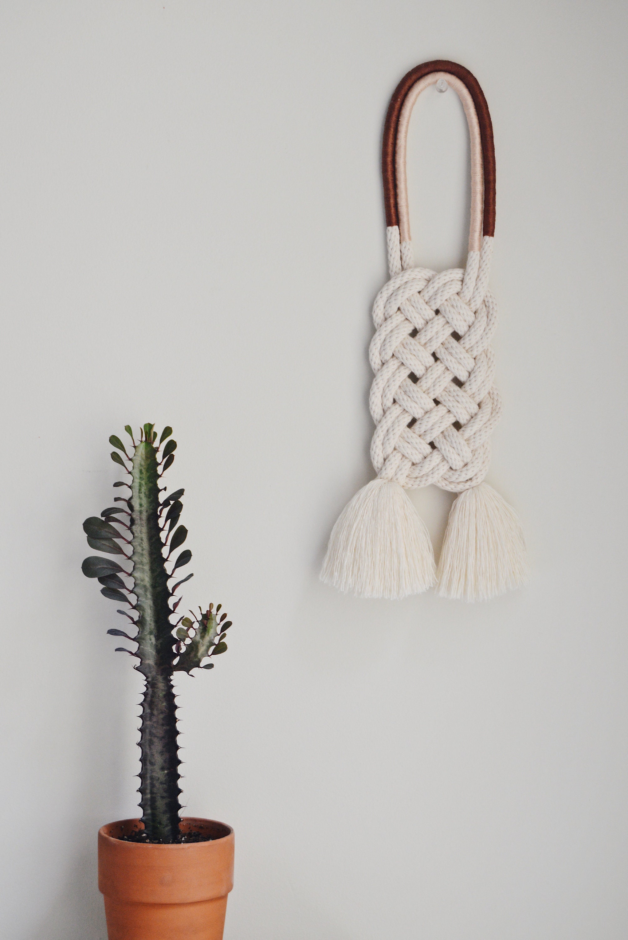 Store 1 — Language of Knots